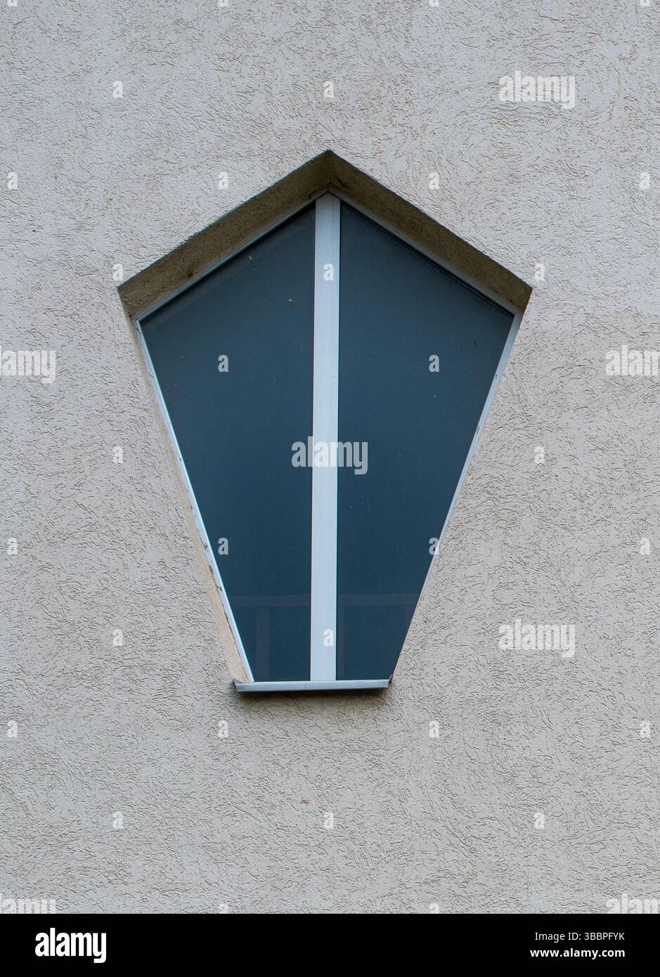 Non ordinary window hi-res stock photography and images - Alamy
