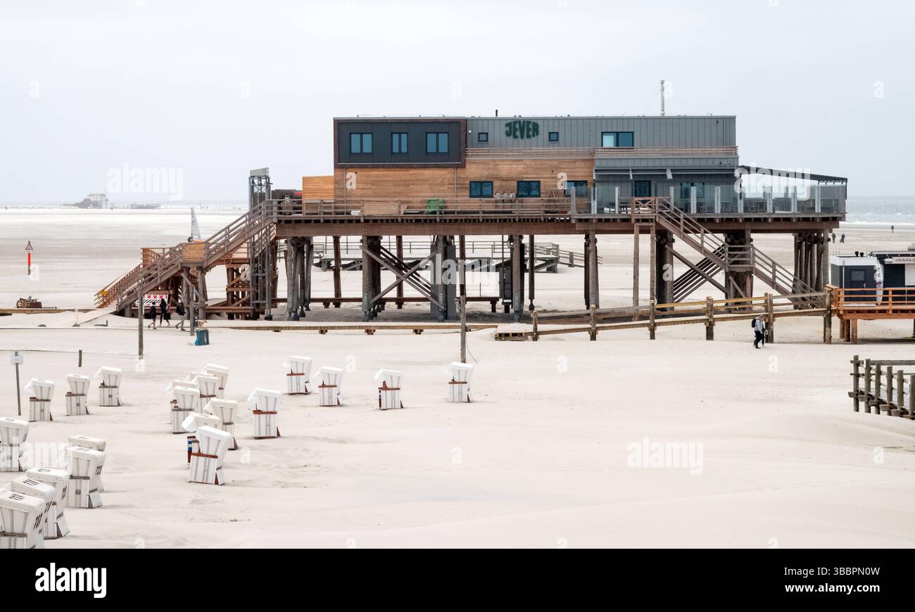 Neue Strandbar 54 Nord Das Foto zeigt den neue Strandbar 54 Nord am ...