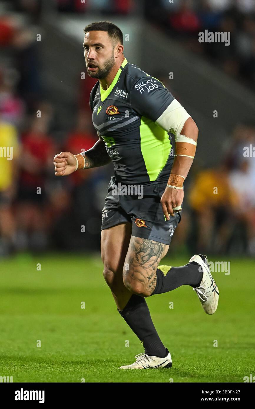 ST. HELENS, ENGLAND - 15 MAY 2025: Romain Navarrete of Catalan Dragons ...