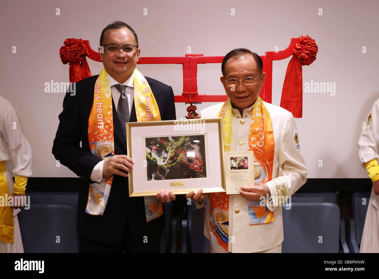 IMAGE DISTRIBUTED FOR THE FEDERATION OF WORLD PEACE AND LOVE - Paul ...