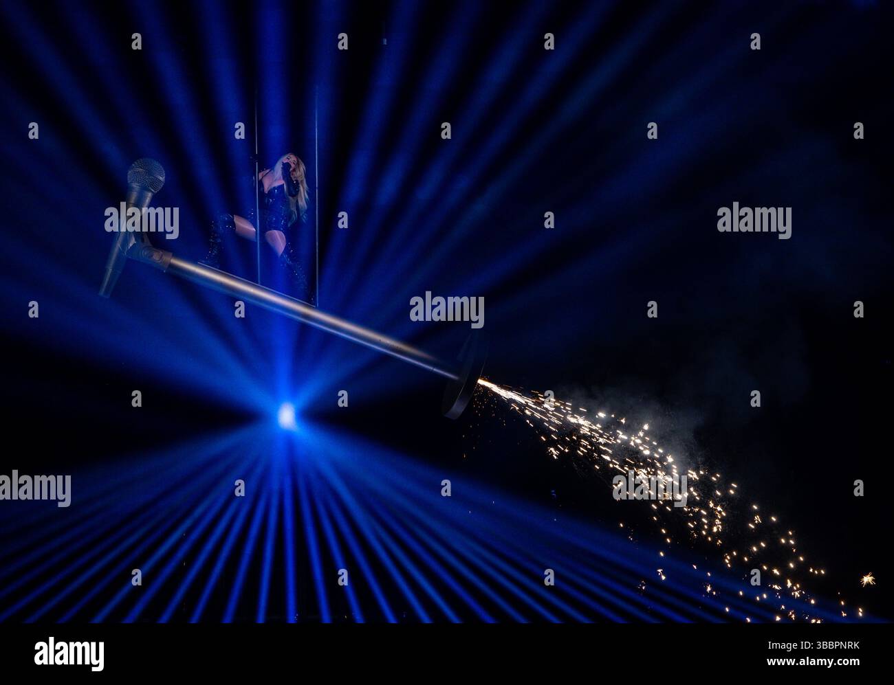 16 May 2025, Switzerland, Basel: Erika Vikman from Finland with the song "Ich komme" during a ...