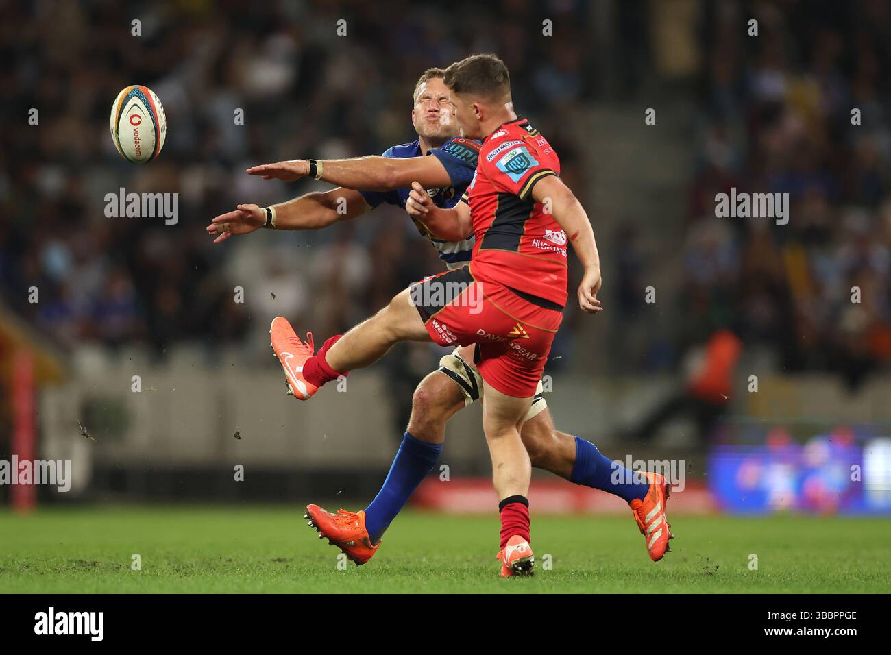 CAPE TOWN, SOUTH AFRICA - MAY 16: Marcel Theunissen of DHL Stormers ...
