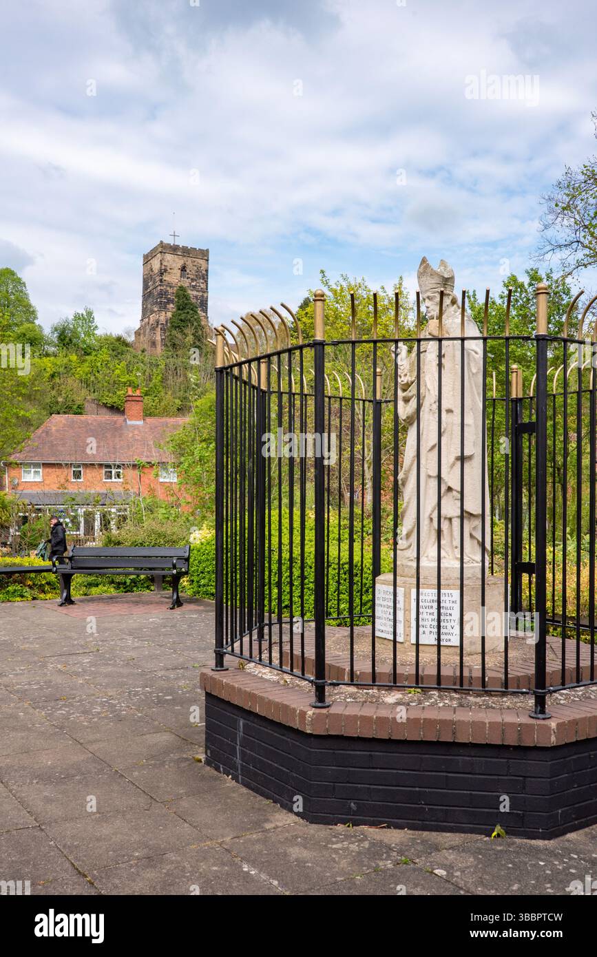 Statue of St Richard, Droitwich Spa, UK Stock Photo - Alamy