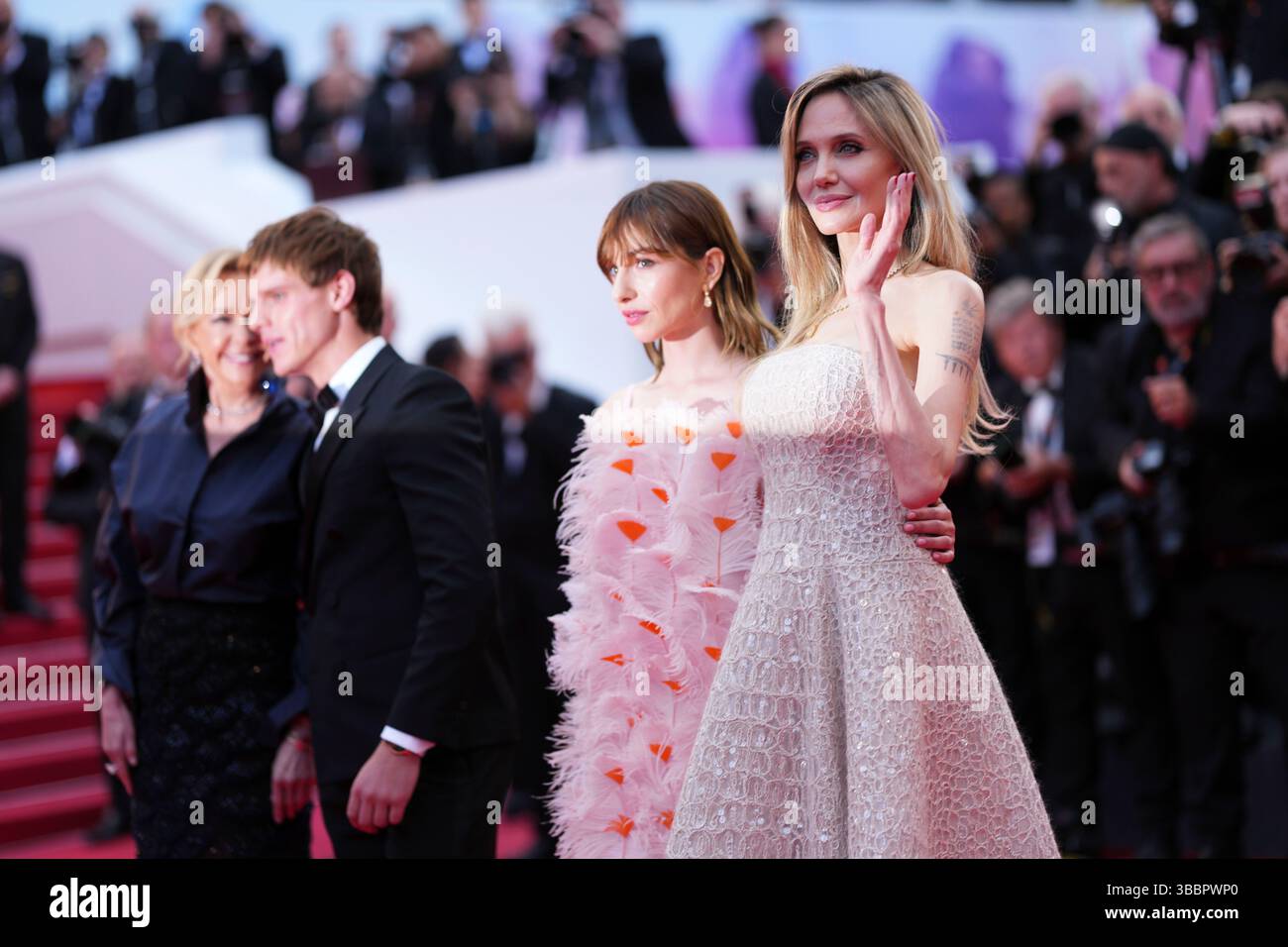 Angelina Jolie, from right, Marie Colomb, Finn Bennett and Caroline ...