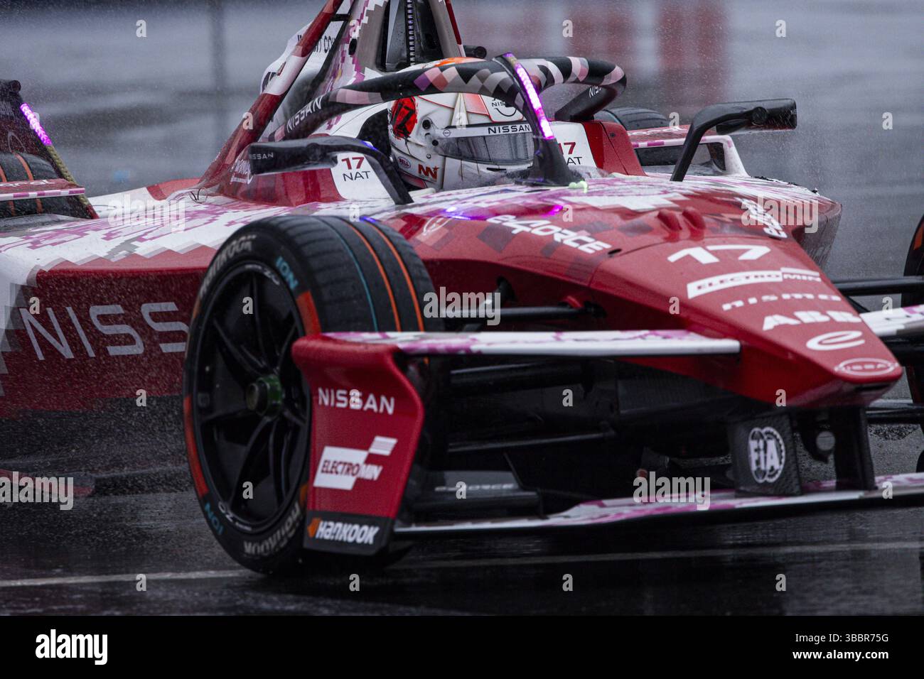 17 NATO Norman (fra), Nissan Formula E Team, Nissan e-4ORCE 05, action ...