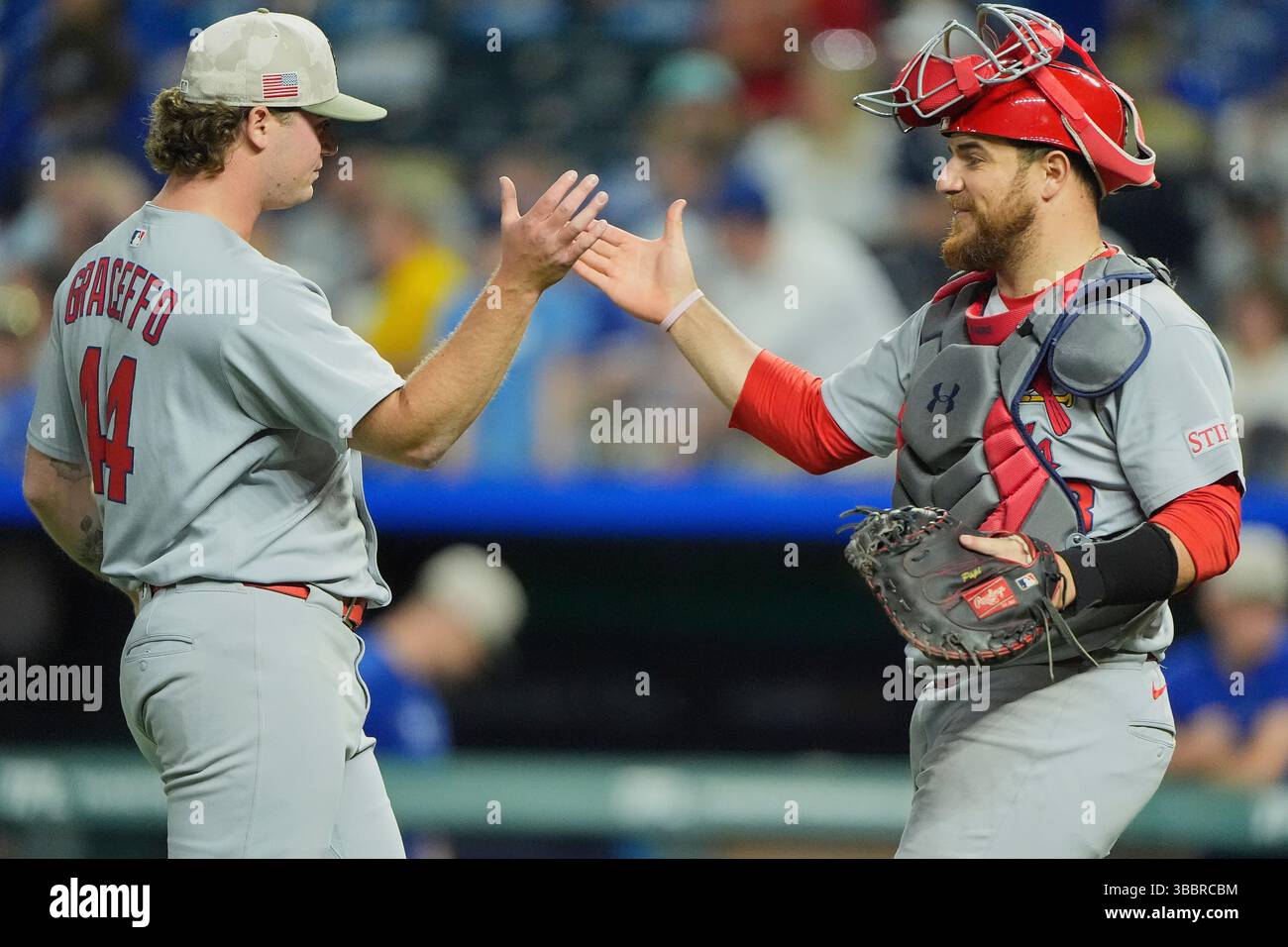 St. Louis Cardinals relief pitcher Gordon Graceffo (44) and catcher ...