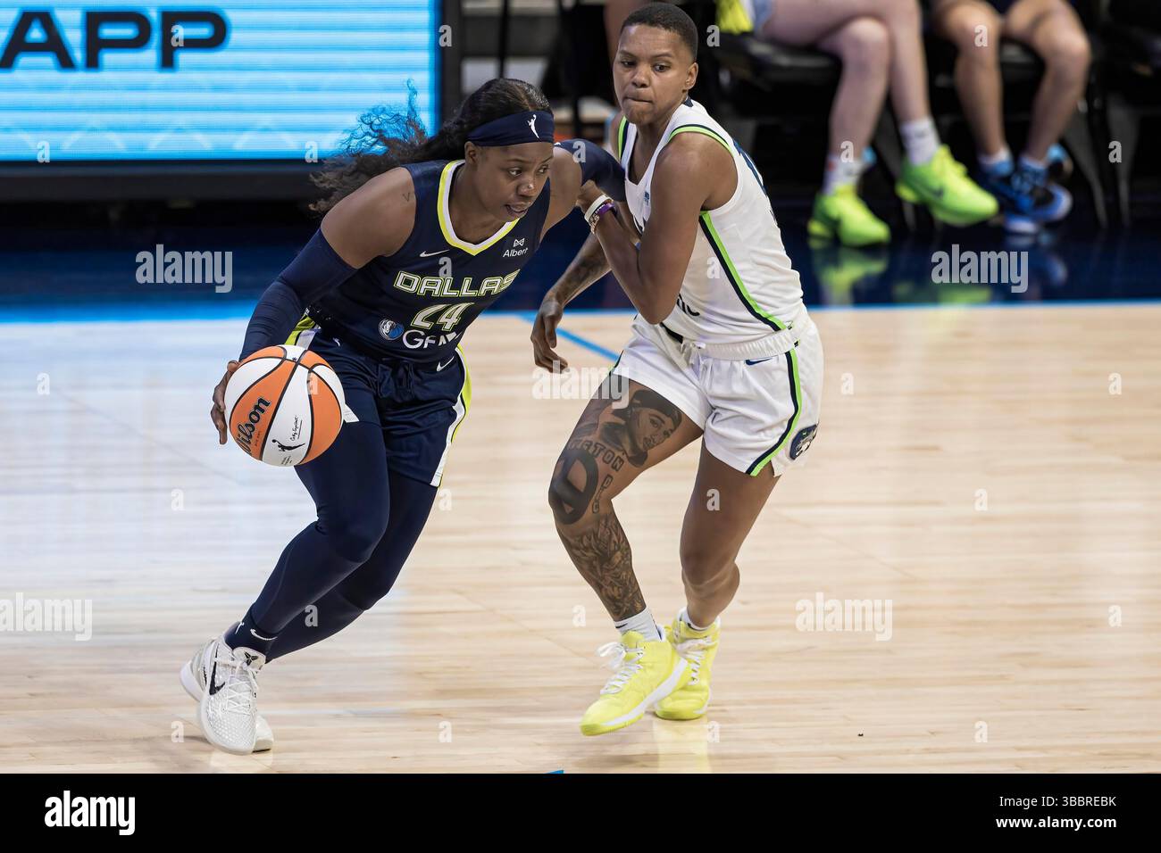 Arlington, Texas, USA. 16th May, 2025. Dallas Wings guard ARIKE ...