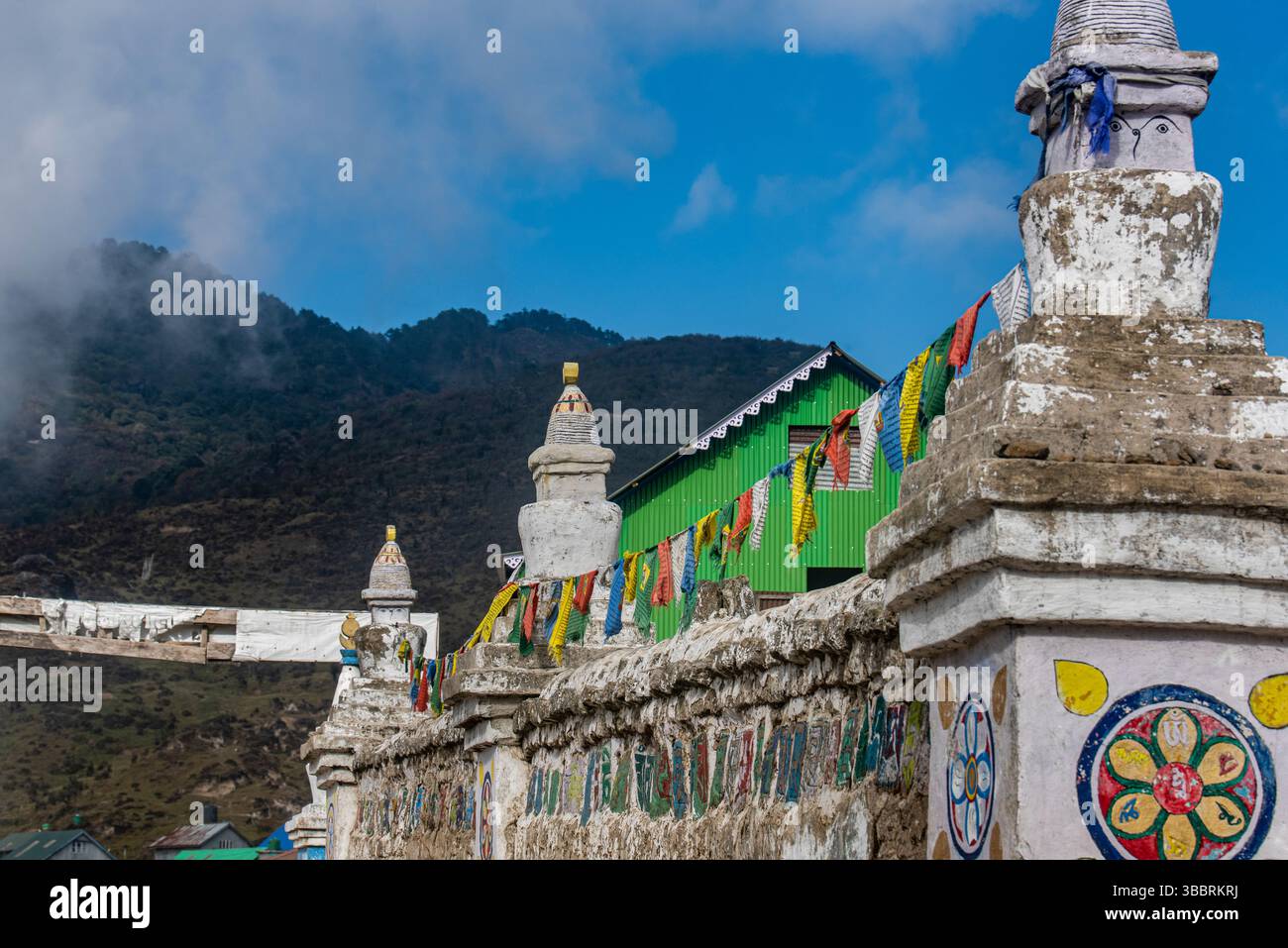Sandakphu is the highest peak in Singalila Ridge in Darjeeling, West ...
