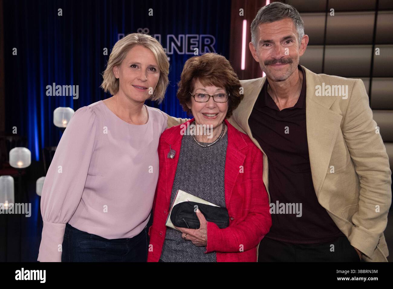 von links: Susan LINK, Moderatorin, Marianne KOCH, Schauspielerin ...