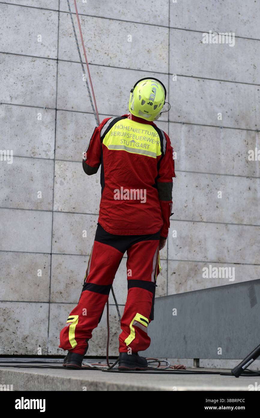 Men of the Stuttgart Fire Brigade at the presentation of the new design ...
