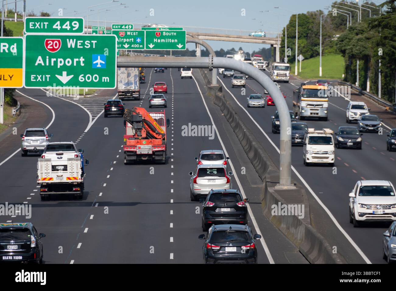 Auckland southern motorway, Manakau, Auckland, North Island, New ...