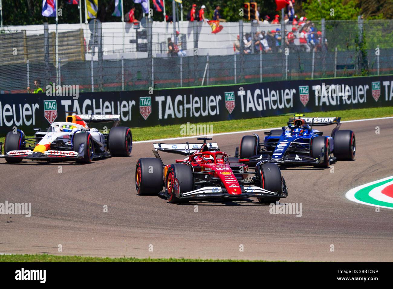 Scuderia ferrari hp formula 1 team hi-res stock photography and images ...