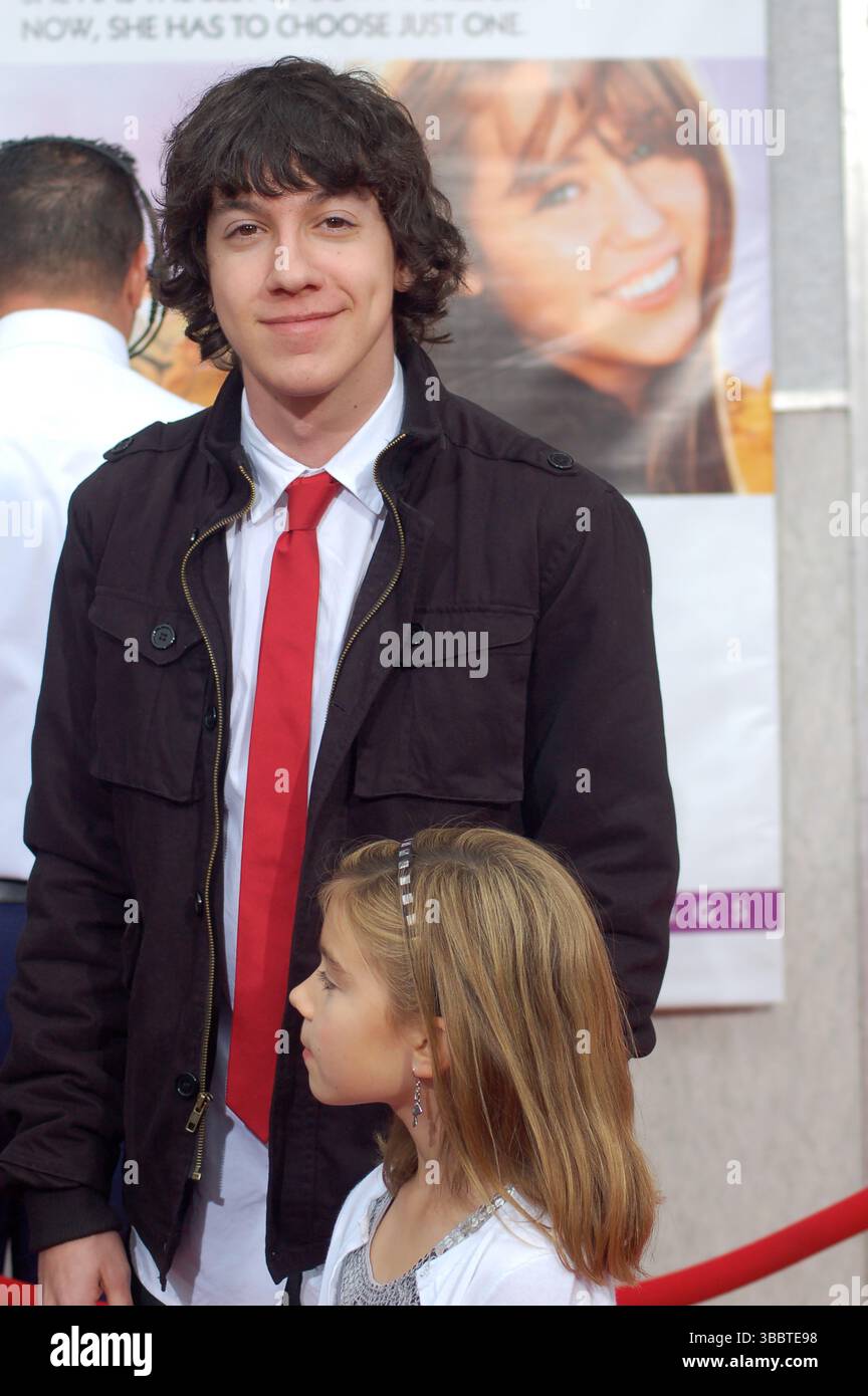 Actor Jared Kusnitz attends the premiere of Hannah Montana: The Movie ...