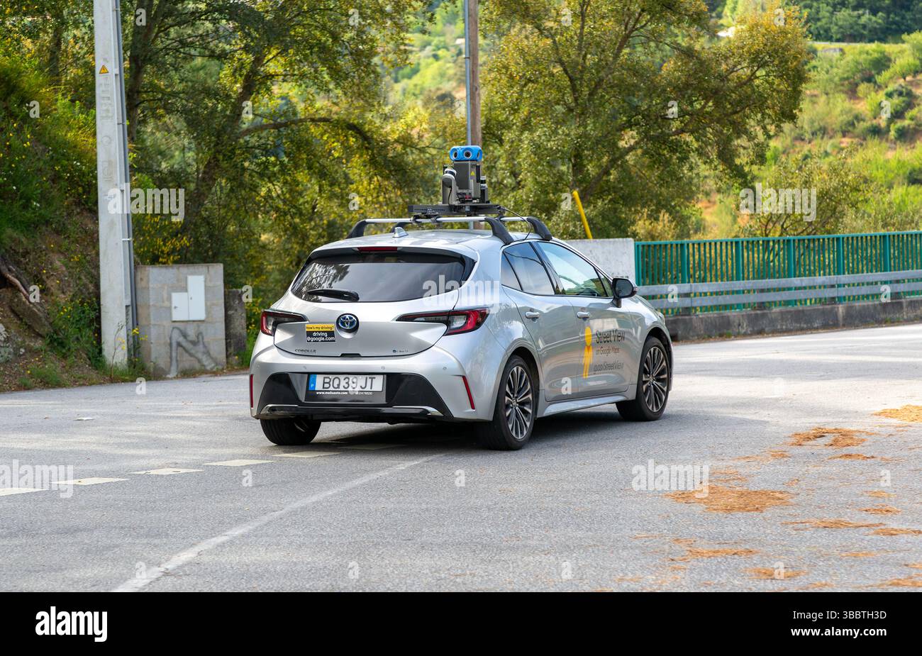 Google Maps Streetview car camera filming vehicle, Frende, Baiao ...