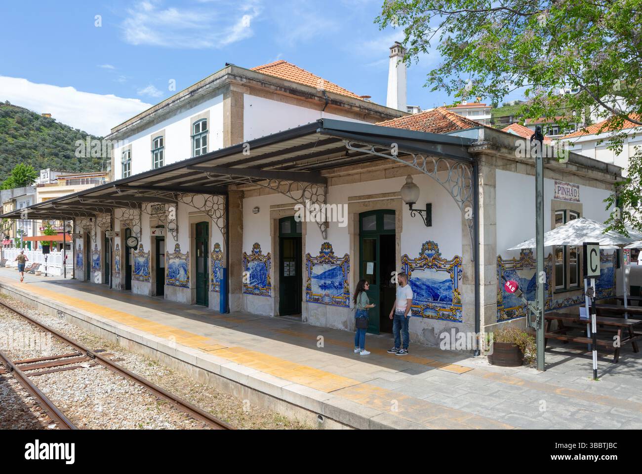 Railway train station, Linha do Douro, Douro rail line, Pinhao ...
