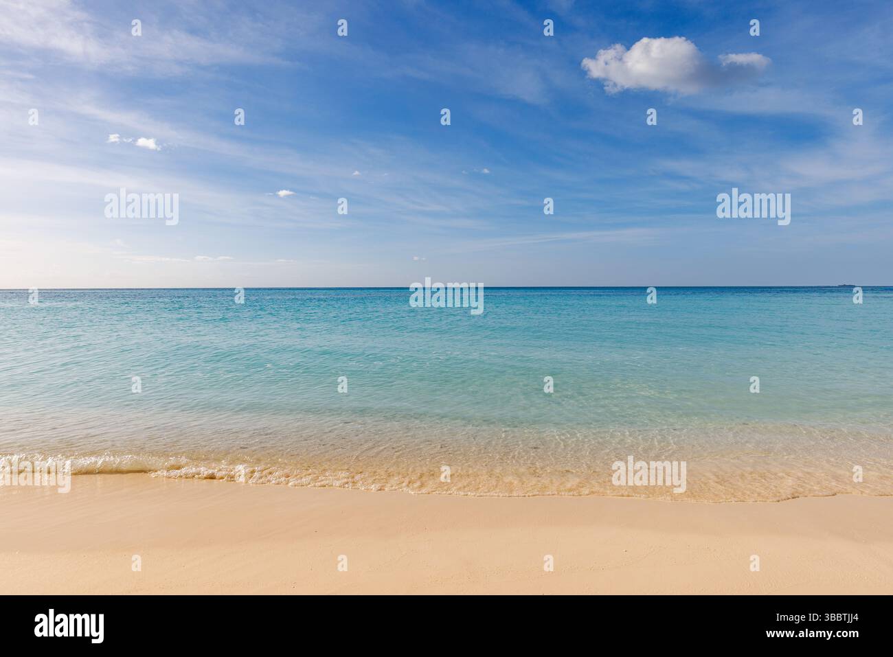 Blue calm sea water sky hi-res stock photography and images - Alamy