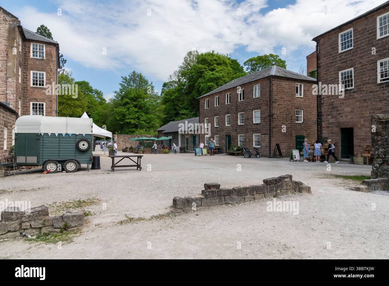 Industrial revolution england mills hi-res stock photography and images ...