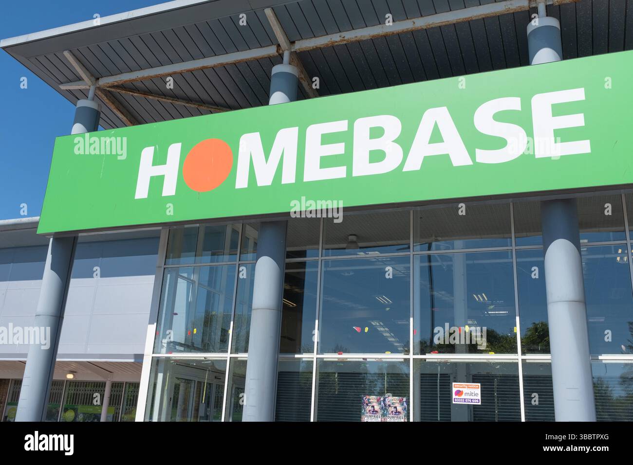 Signage outside a now empty Homebase shop in the Cuckoo Bridge Retail ...