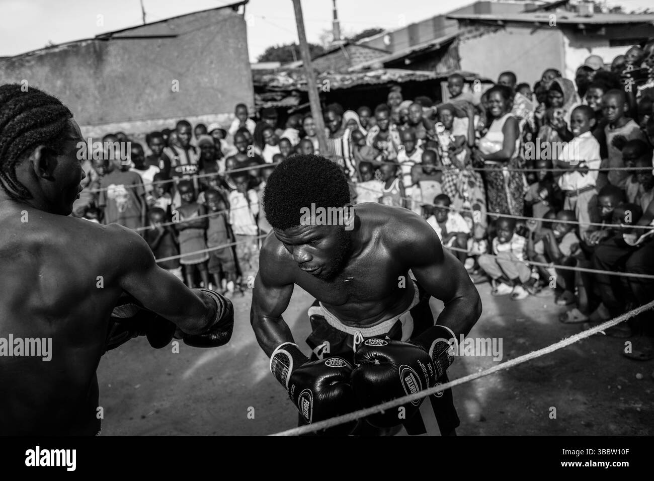 Boxing in Katanga area, Kampala, Uganda, Africa Stock Photo - Alamy