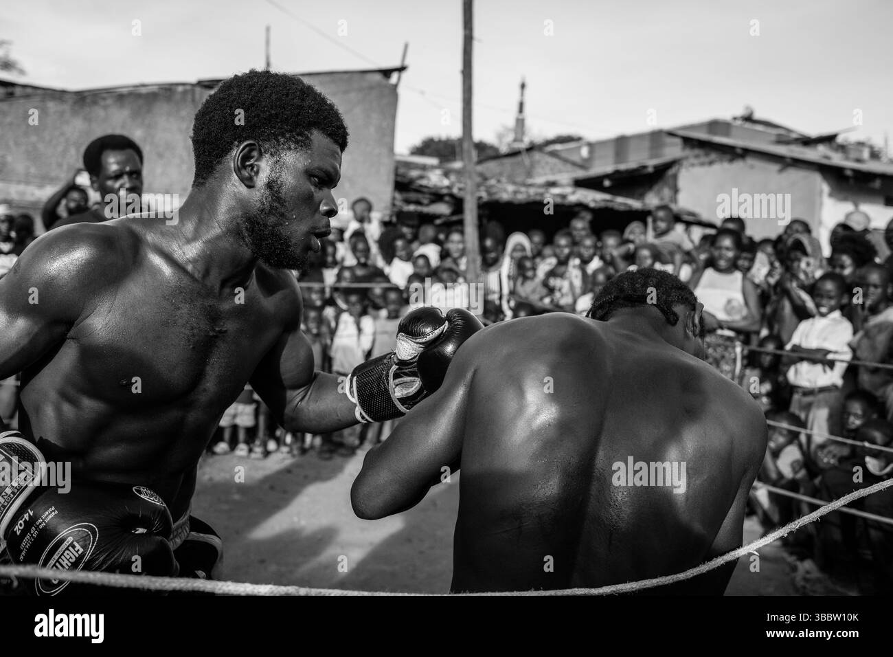 Boxing in Katanga area, Kampala, Uganda, Africa Stock Photo - Alamy