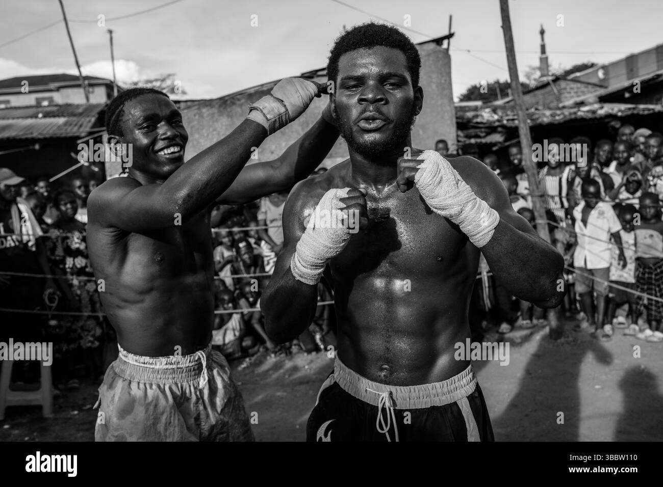 Boxing in Katanga area, Kampala, Uganda, Africa Stock Photo - Alamy