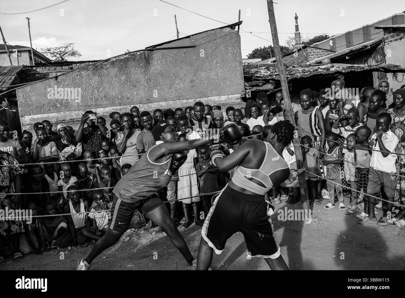 Boxing in Katanga area, Kampala, Uganda, Africa Stock Photo - Alamy