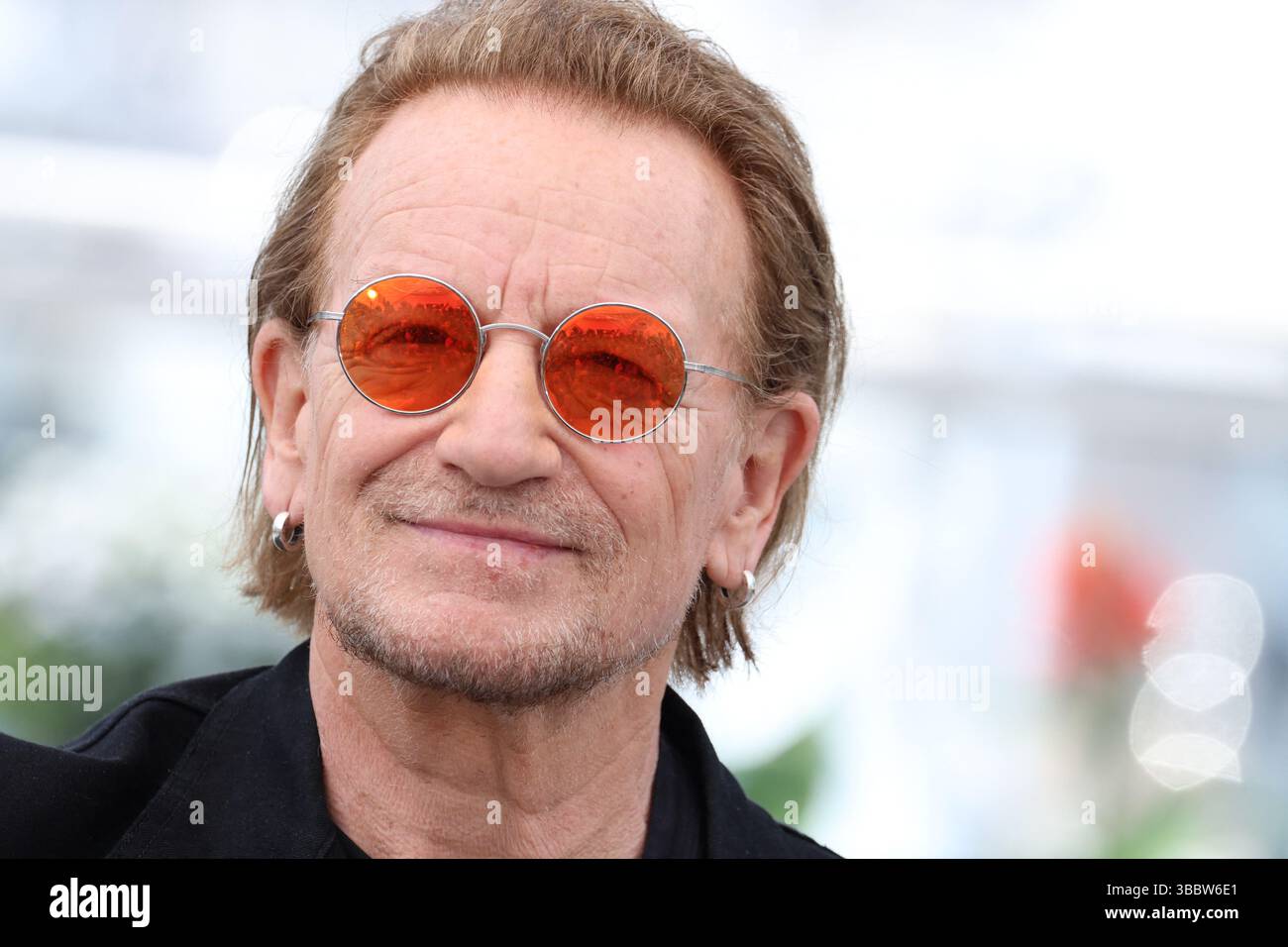 Cannes, France. 17th May, 2025. Bono posing at the photocall for Bono ...