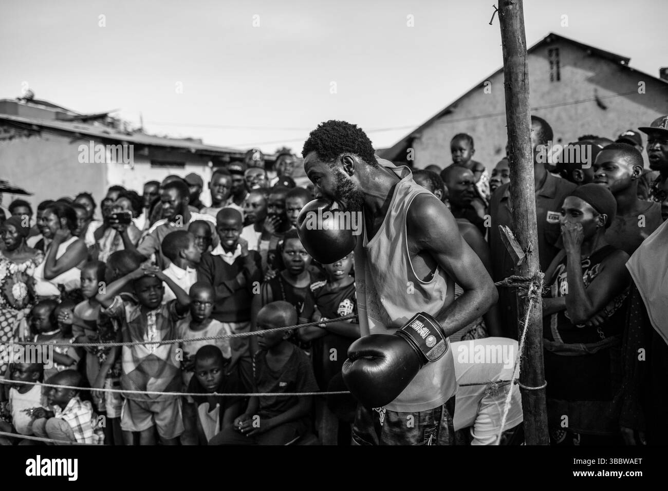 Boxing in Katanga area, Kampala, Uganda, Africa Stock Photo - Alamy