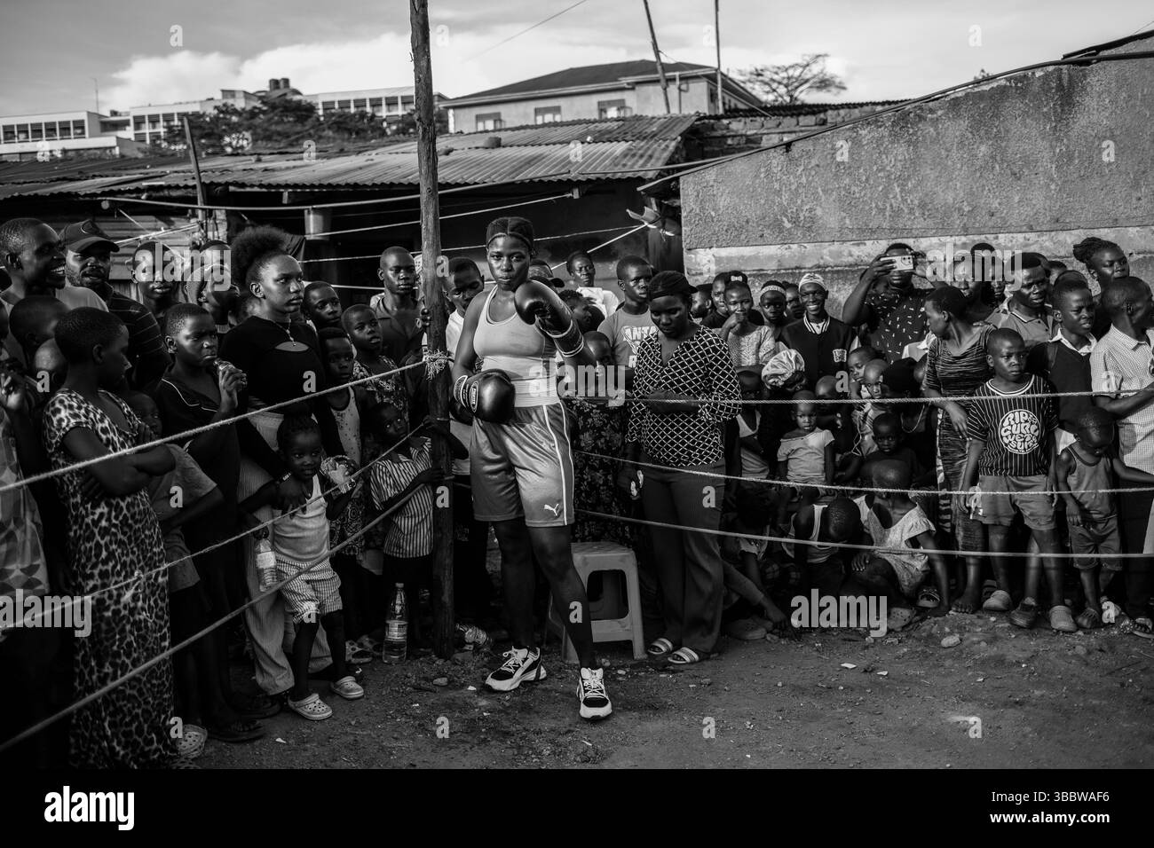 Boxing in Katanga area, Kampala, Uganda, Africa Stock Photo - Alamy