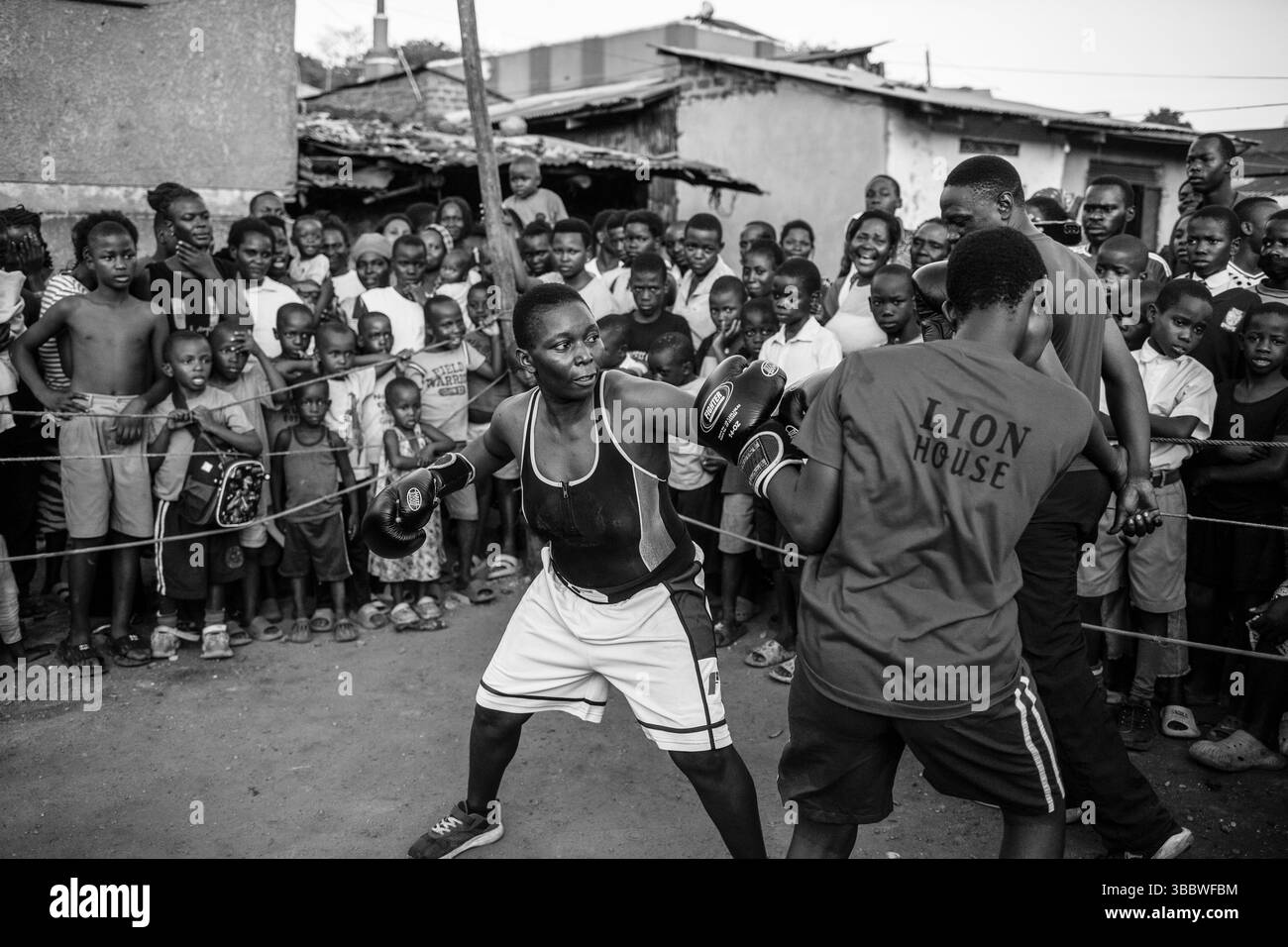 Boxing in Katanga area, Kampala, Uganda, Africa Stock Photo - Alamy
