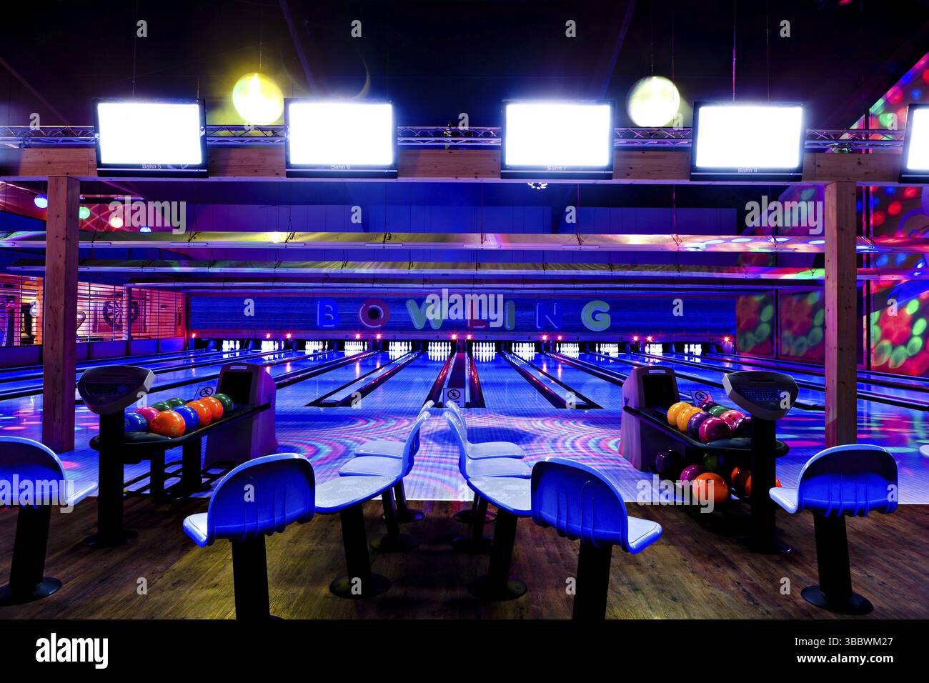 Inside shuts of the bowling center Stock Photo - Alamy