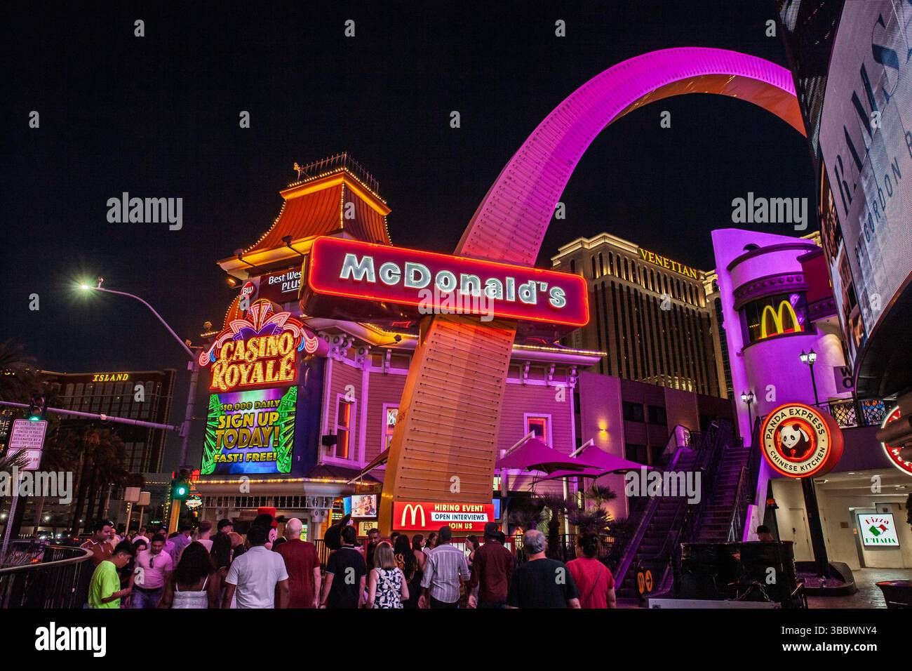 LAS VEGAS, AUGUST 21, 2024: Night scene on Las Vegas Boulevard shows ...