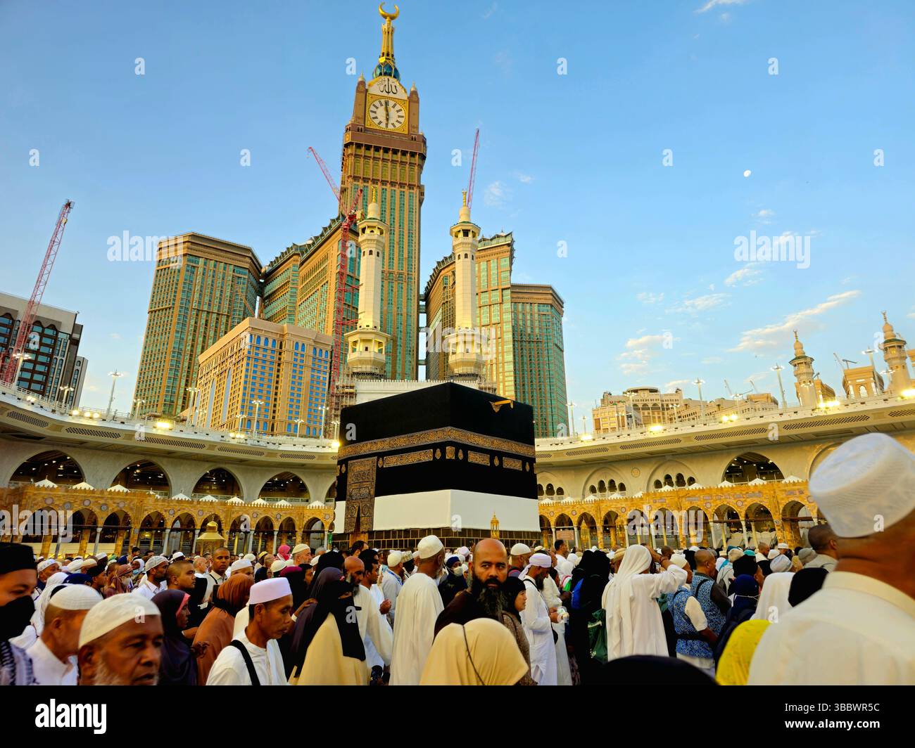 Mecca, Saudi Arabia, June 25 2024: the circumambulation of the grand ...