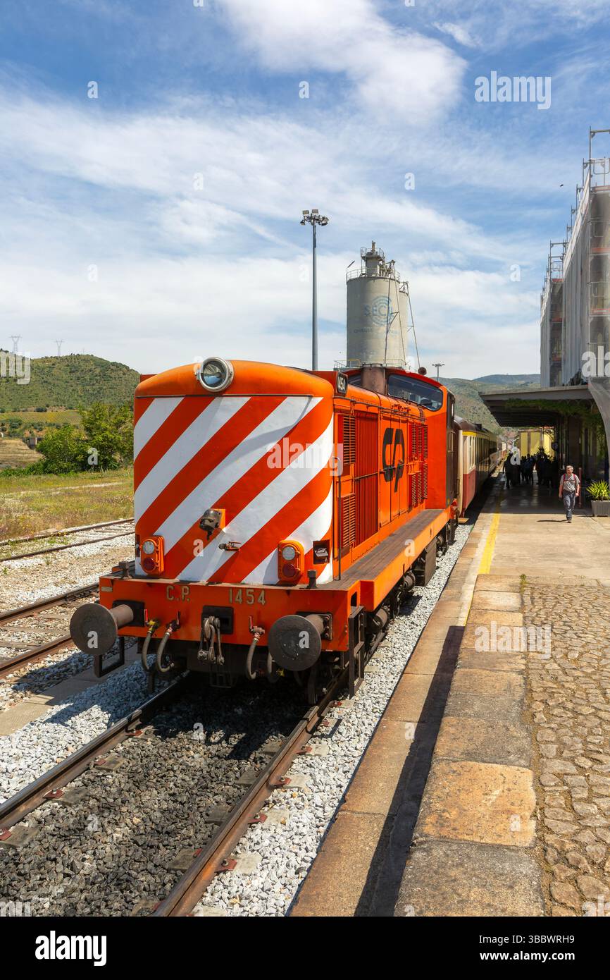 CP Class 1400 locomotive train engine, Linha do Douro, Douro Line ...