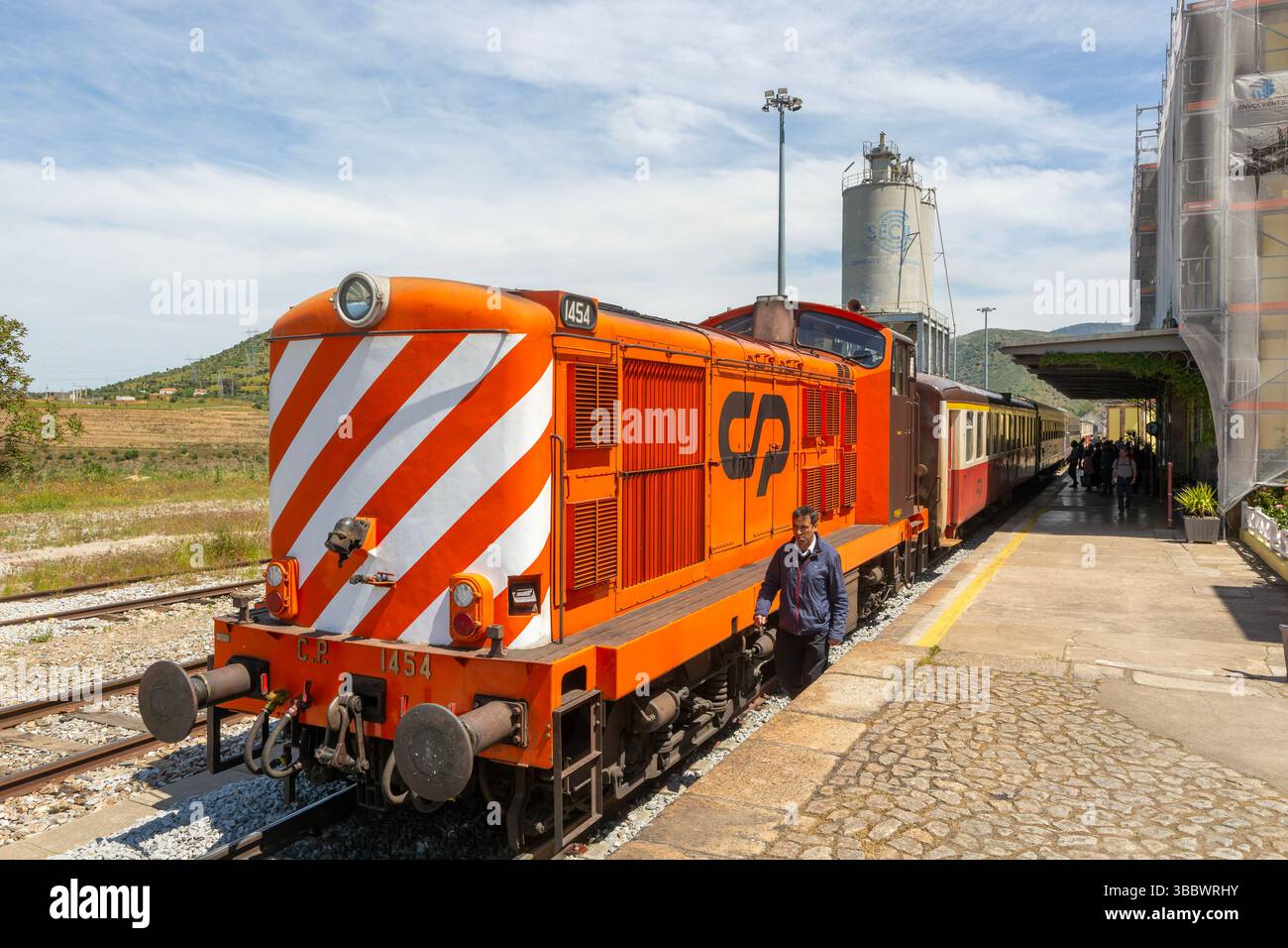 CP Class 1400 locomotive train engine, Linha do Douro, Douro Line ...