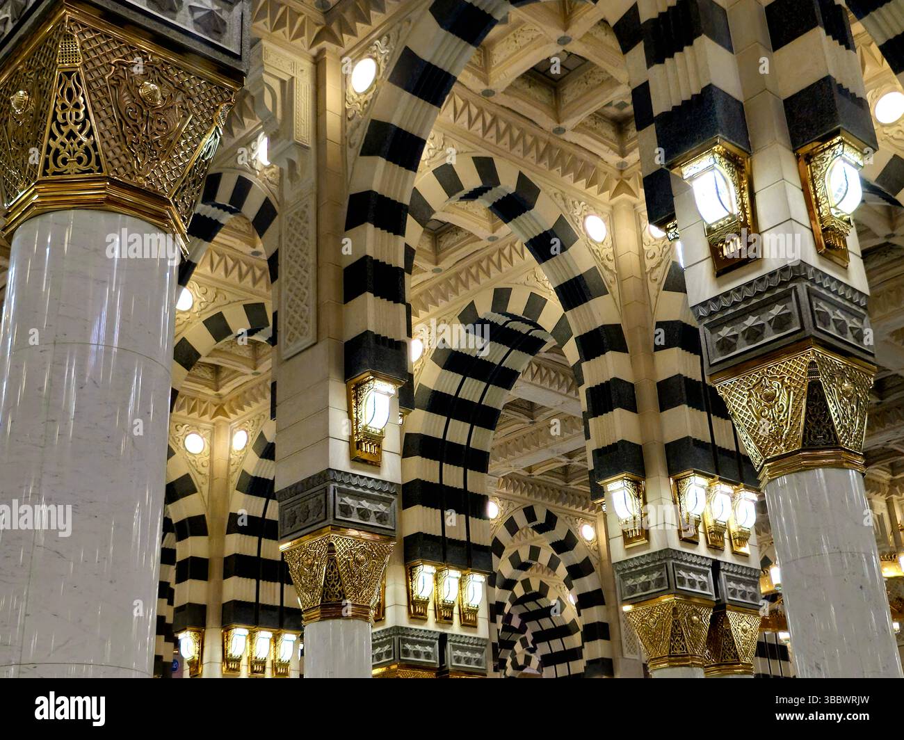 Medina, Saudi Arabia, June 26 2024: The details of the Prophet's Mosque ...