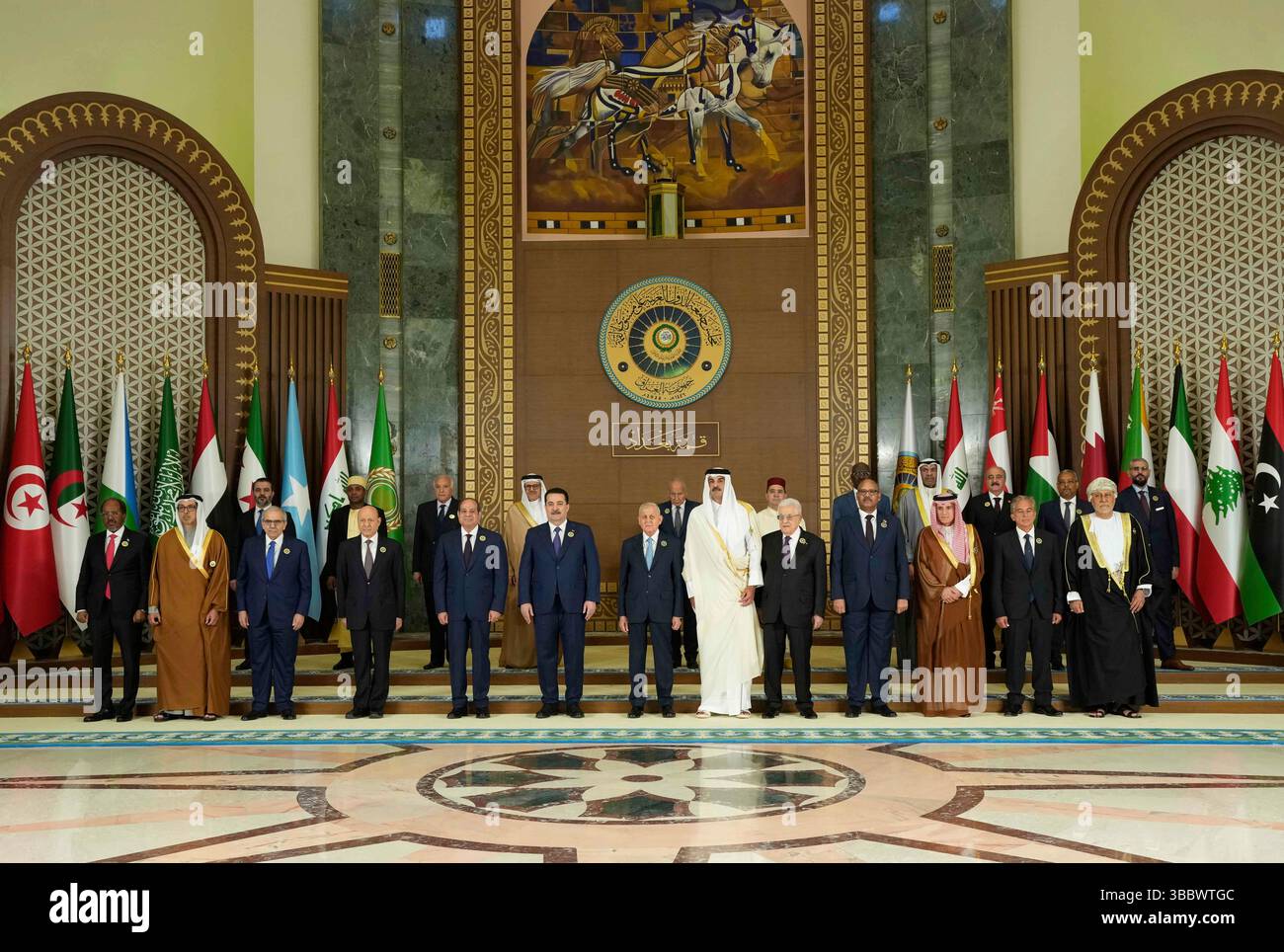 17 May 2025, Iraq, Baghdad: Arab leaders pose for a group photo ahead ...