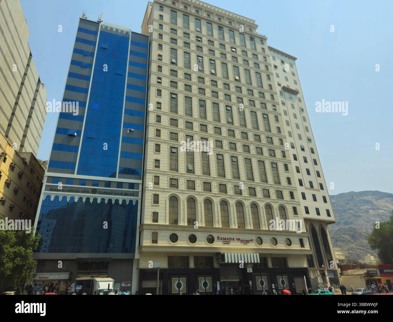 Mecca, Saudi Arabia, June 19 2024: the streets of Makkah city details ...
