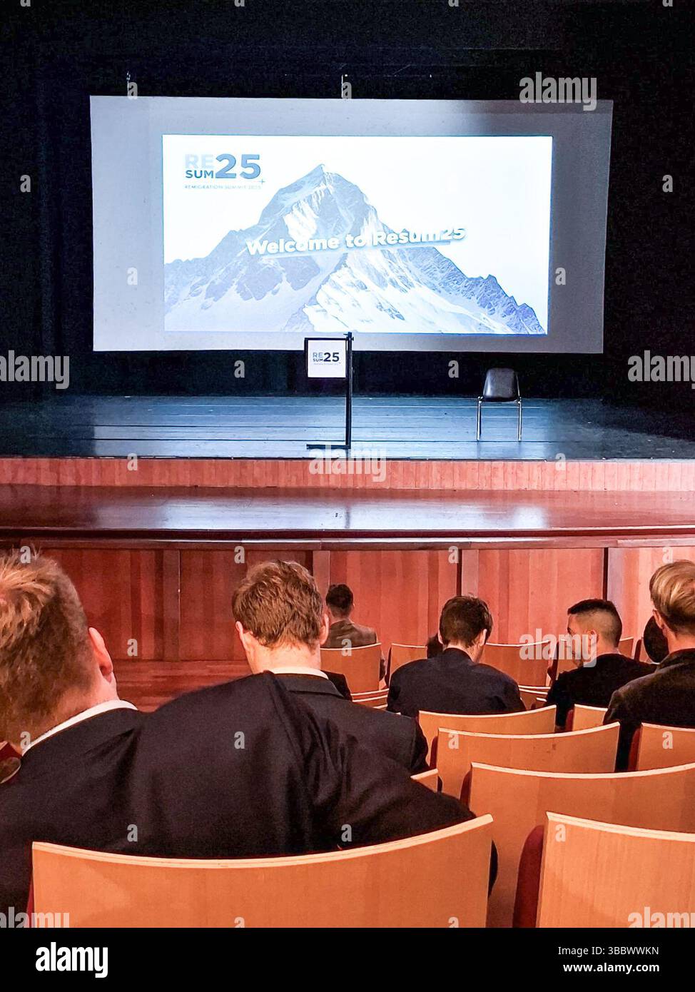 Gallarate, Teatro Condominio, Remigration Summit, guests enter Stock ...