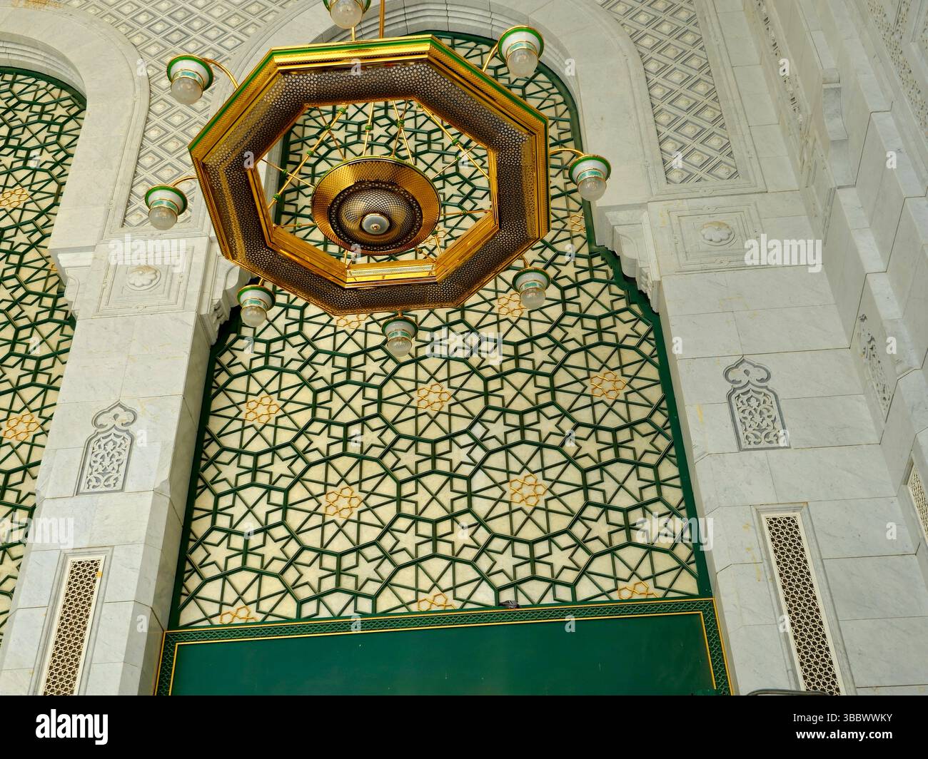 Mecca, Saudi Arabia, June 20 2024: the light bulbs from the grand ...