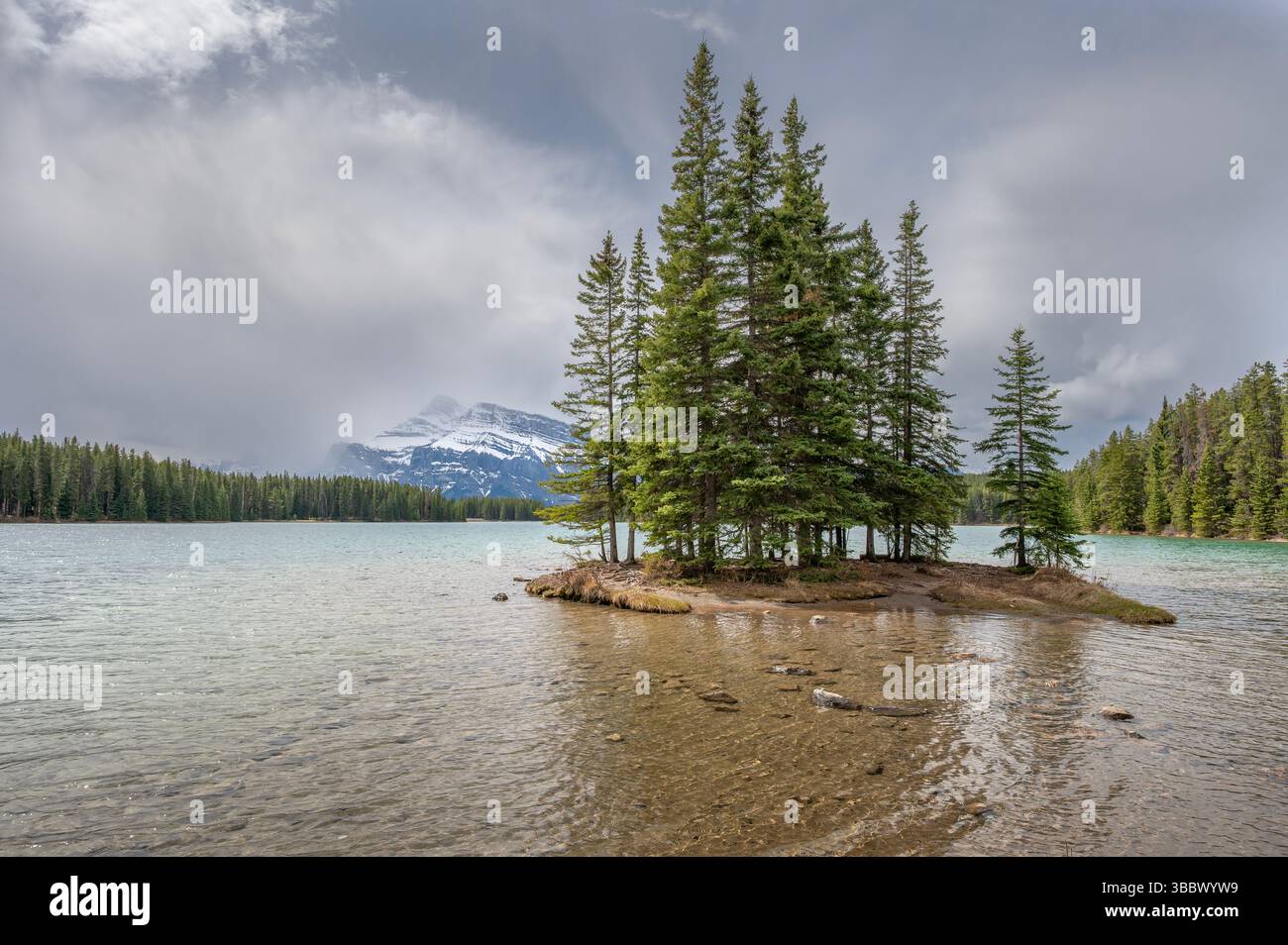 Small island and Mount Rundle at Two Jack Lake in Banff National Park ...
