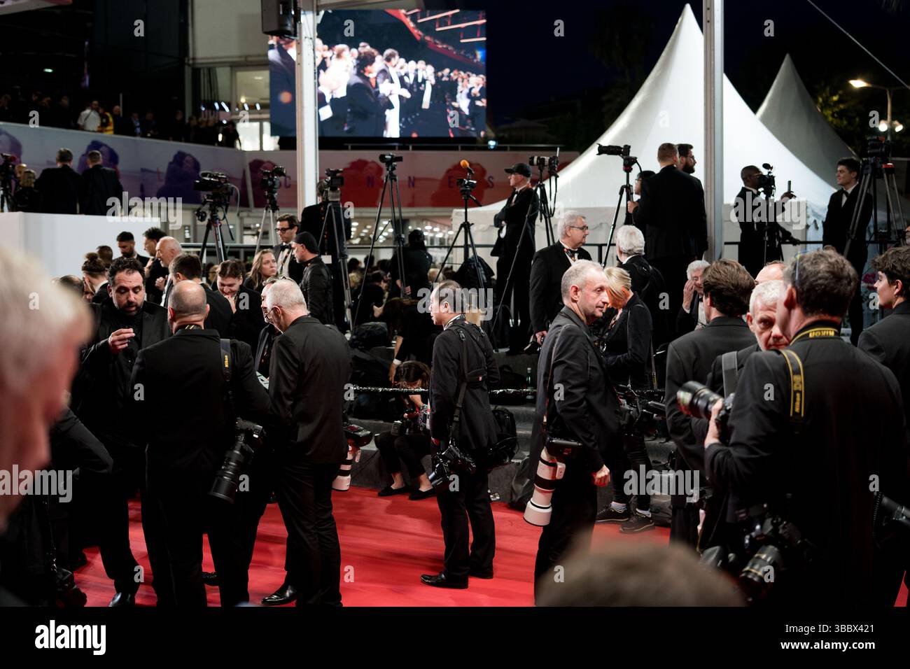 CANNES, FRANCE - MAY 16: Clifton Collins, Austin Butler, Ari Aster and ...