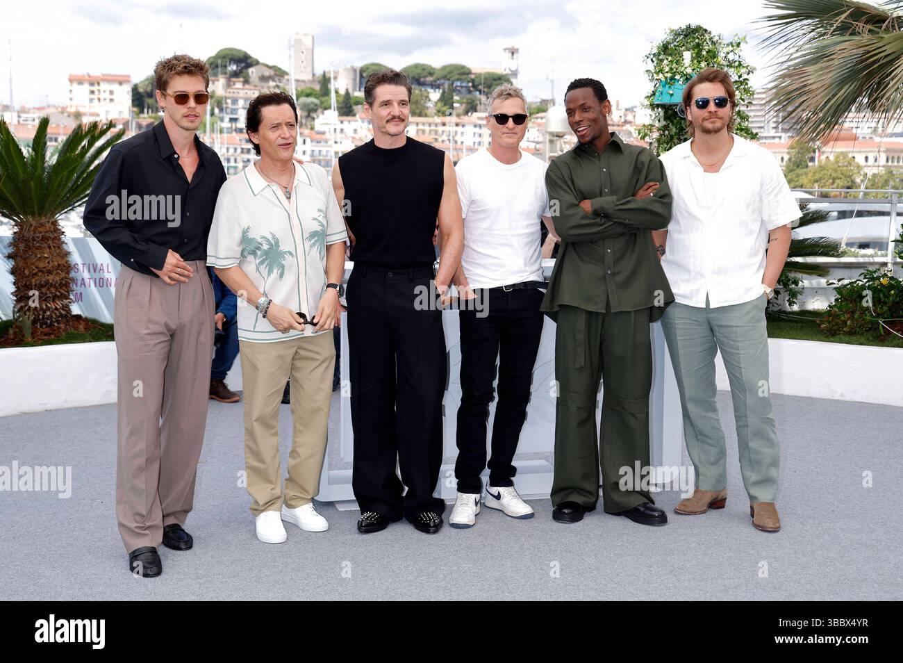 Austin Butler, Clifton Collins Jr., Pedro Pascal, Joaquin Phoenix ...