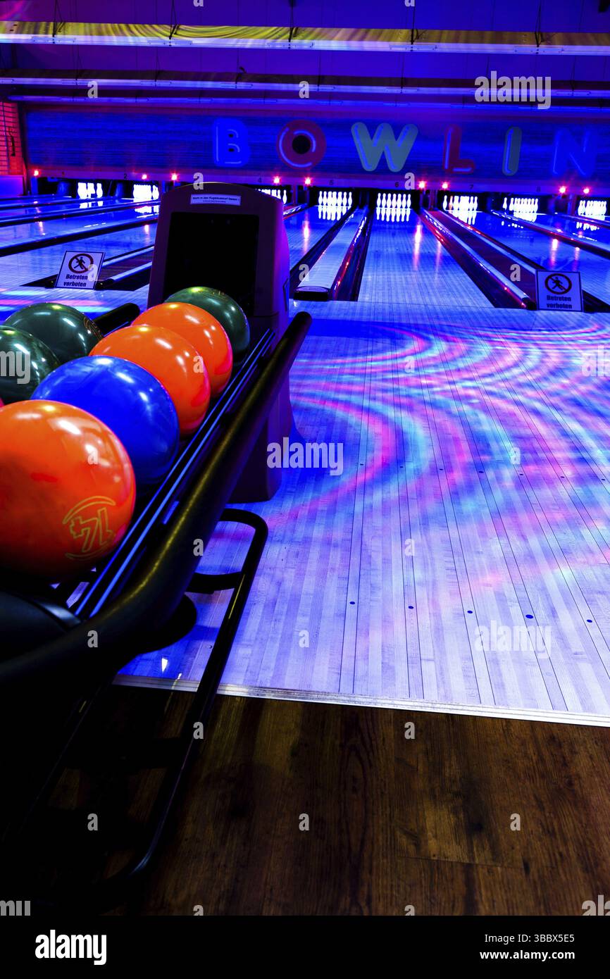 Inside shuts of the bowling center Stock Photo - Alamy