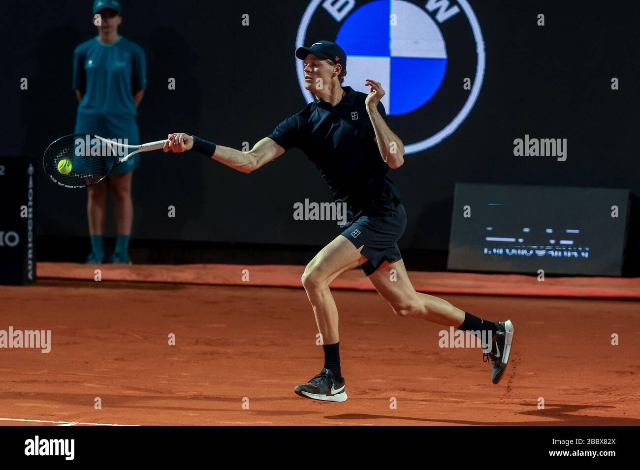 Rome, Italy. 16th May, 2025. Men's Semifinal, Men's Singles, Jannik ...