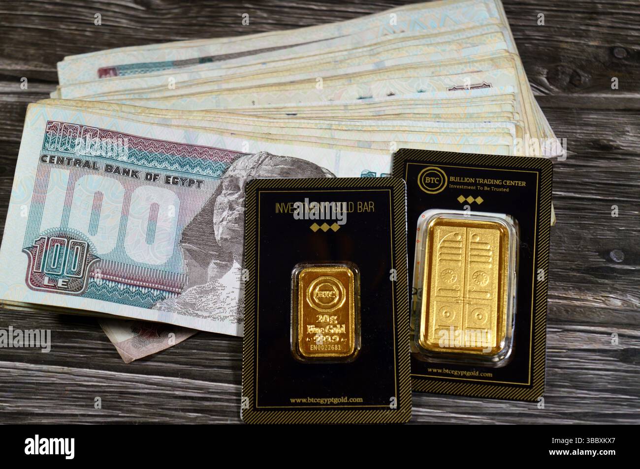Cairo, Egypt, May 2 2025: Egyptian money banknote Egypt EGP LE pounds ...
