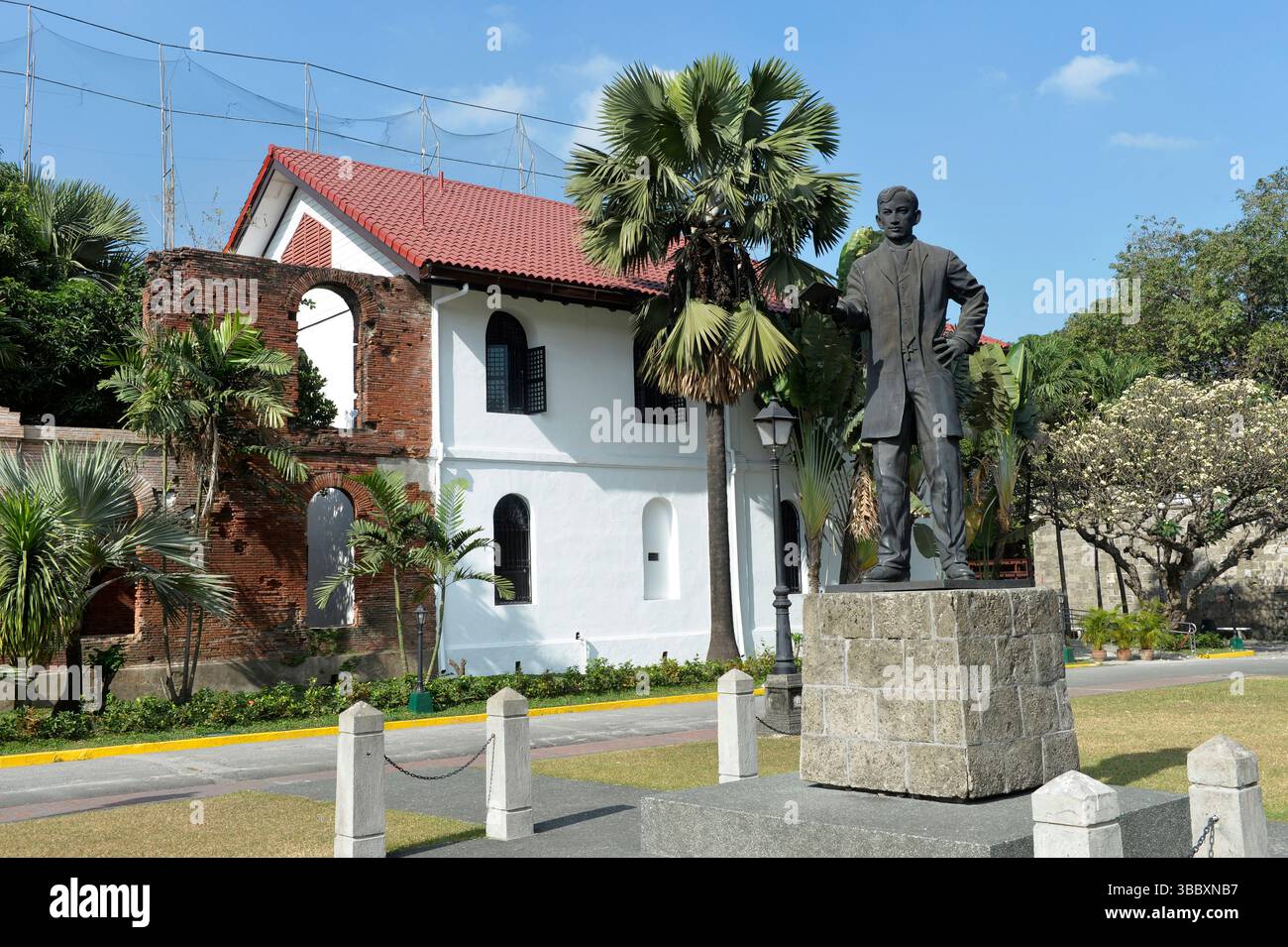 Rizal statue at Fort Santiago in Intramuros Manila, Philippines,South ...