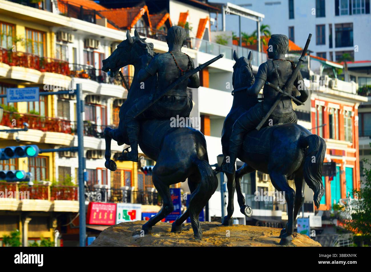 Techo Meas and Techo Yot statue at Sisowath Quay, warrior,horse ...