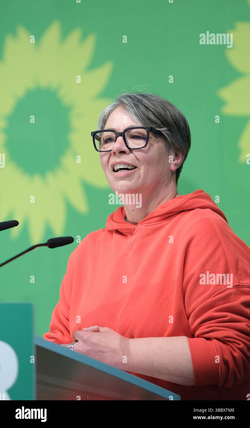 Neukieritzsch, Germany. 17th May, 2025. Gesine Mertens speaks at the ...