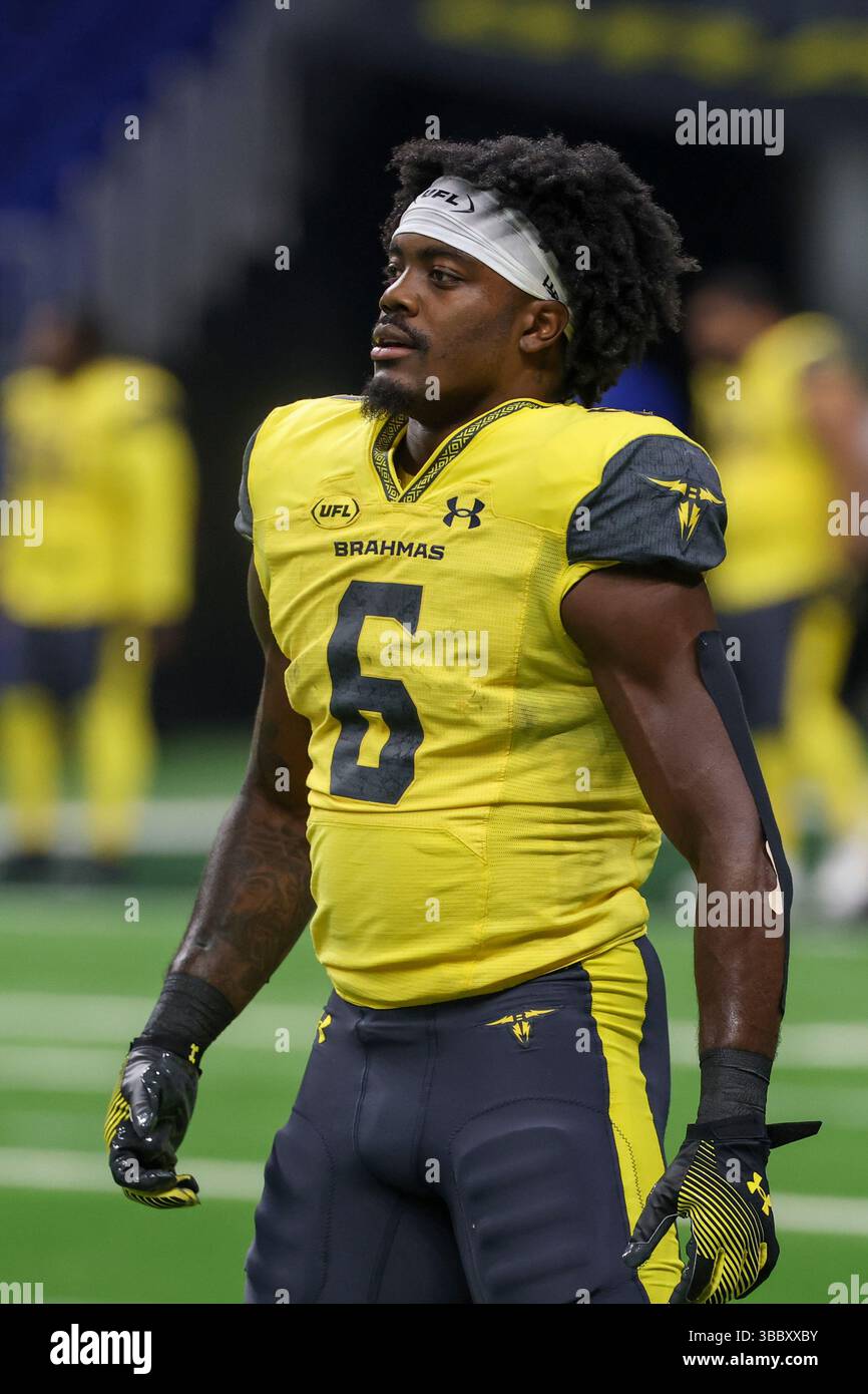 SAN ANTONIO, TX - MAY 16: San Antonio Brahmas running back Jashaun ...